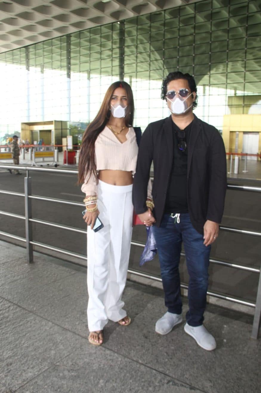 PICS: Poonam Pandey & Sam Bombay Leave For Their Honeymoon - News18