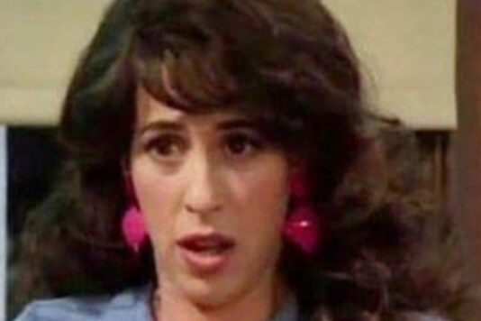 Maggie Wheeler on Why Her Character Janice Has a Distinct Voice on ...
