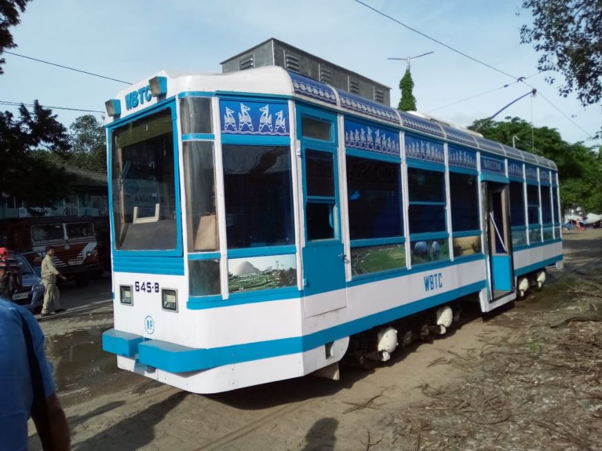 Kolkata to Get Tram Library to Read During Ride Through City's Iconic ...