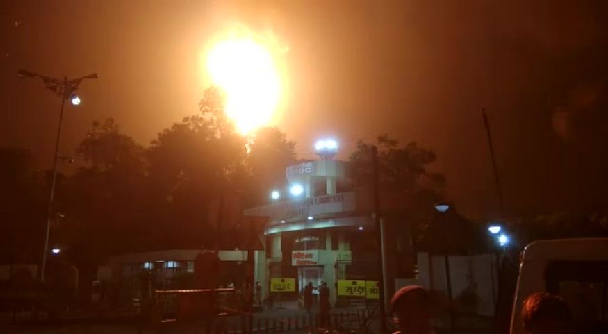 PICS: Major Fire Breaks Out in Surat's ONGC Plant - News18