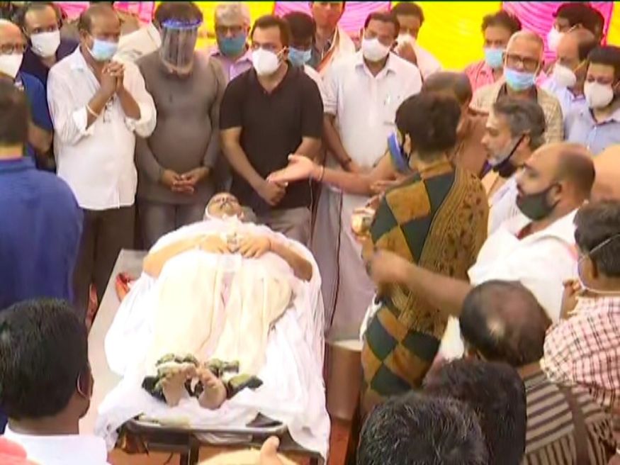 SP Balasubrahmanyam's Funeral: Veteran Singer Laid to Rest at His ...