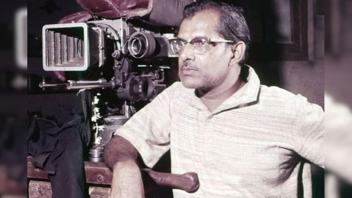 Hrishikesh Mukherjee Birth Anniversary: Looking Back at 5 of His Most ...