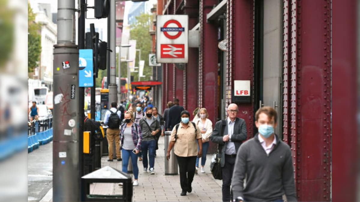 UK Faces Tougher Lockdowns as Covid-19 Outbreak Accelerates in Wales ...