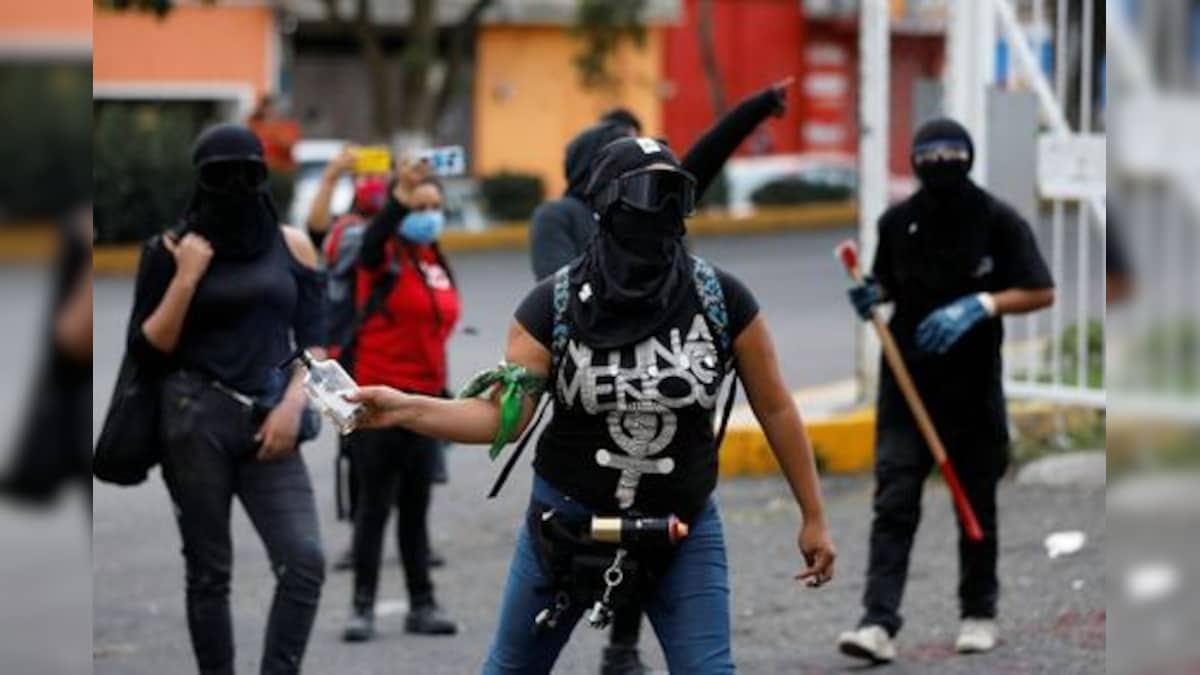 Mexican Activists Protesting Violence Against Women Set Building On Fire