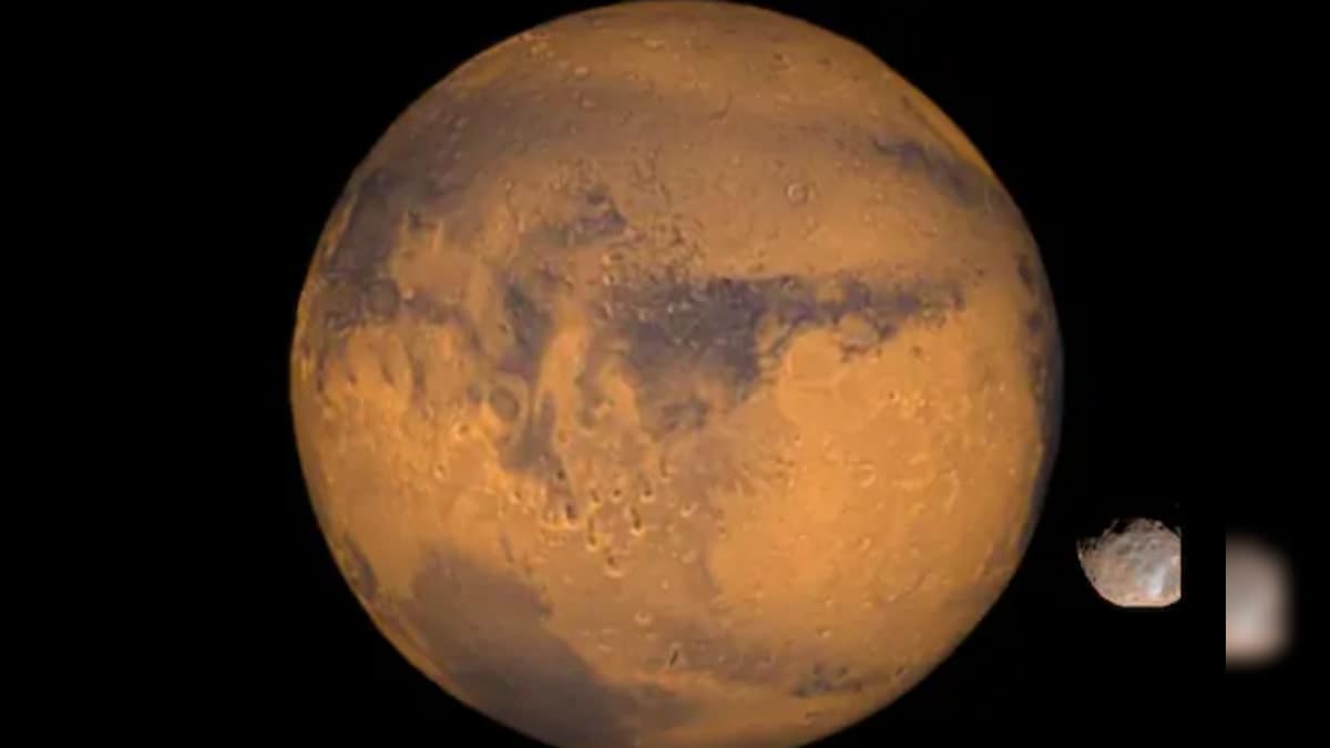 Mars Will Appear Bigger Than Ever from Earth This Month. Grab Your ...