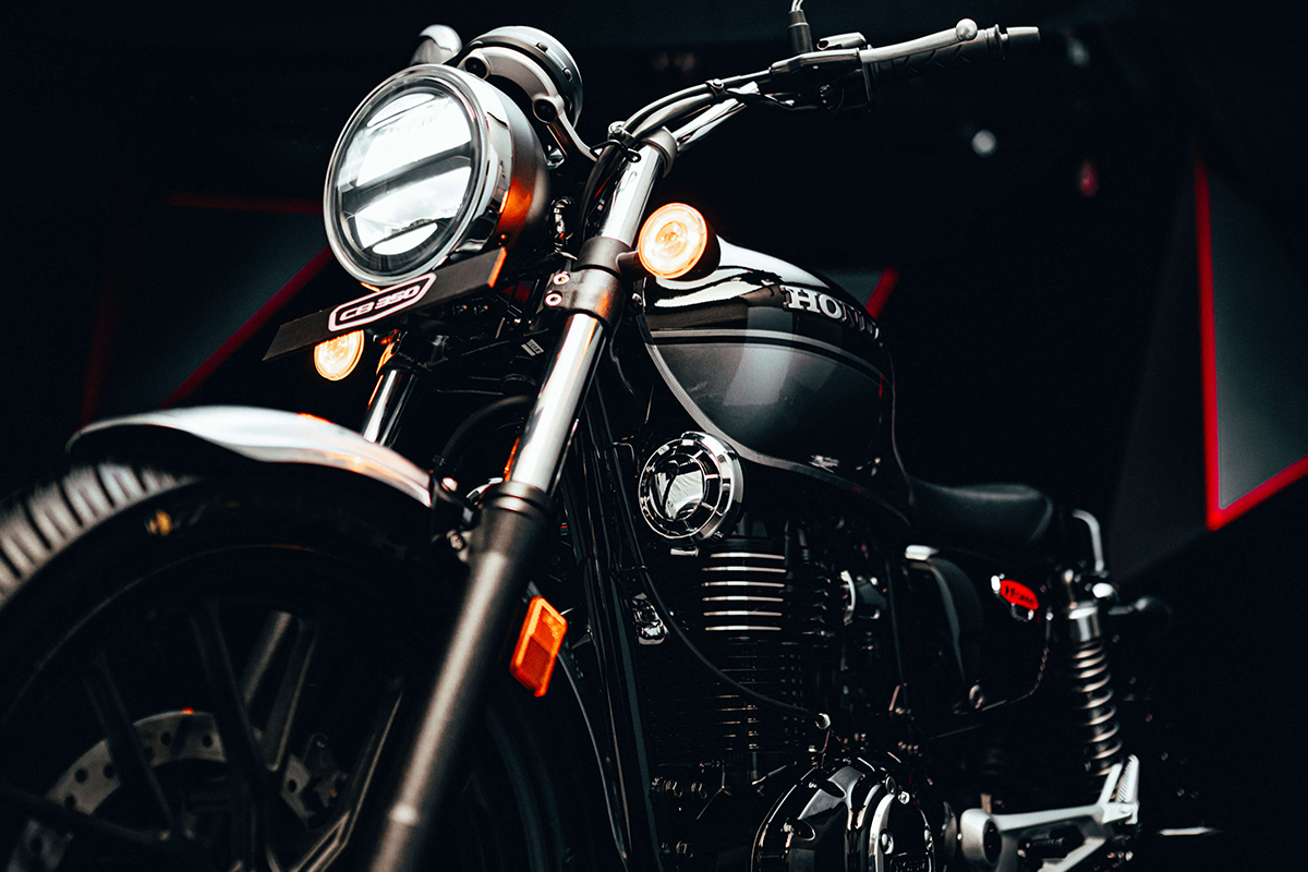 Honda H'ness-CB350: Take a Look at Royal Enfield Classic 350 Rival - News18