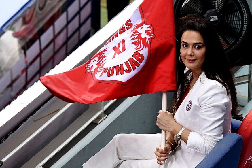 Pictures of Preity Zinta Cheering For Kings XI Punjab Go Viral on ...