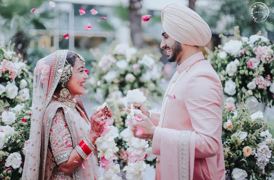 Every Candid Photos From Neha Kakkar And Rohanpreet Singhs Wedding Gala