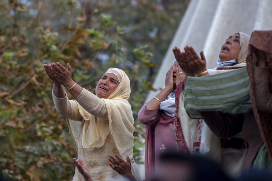 India Celebrates Eid Milad-Un-Nabi on a Sudued Note - In Pics - News18