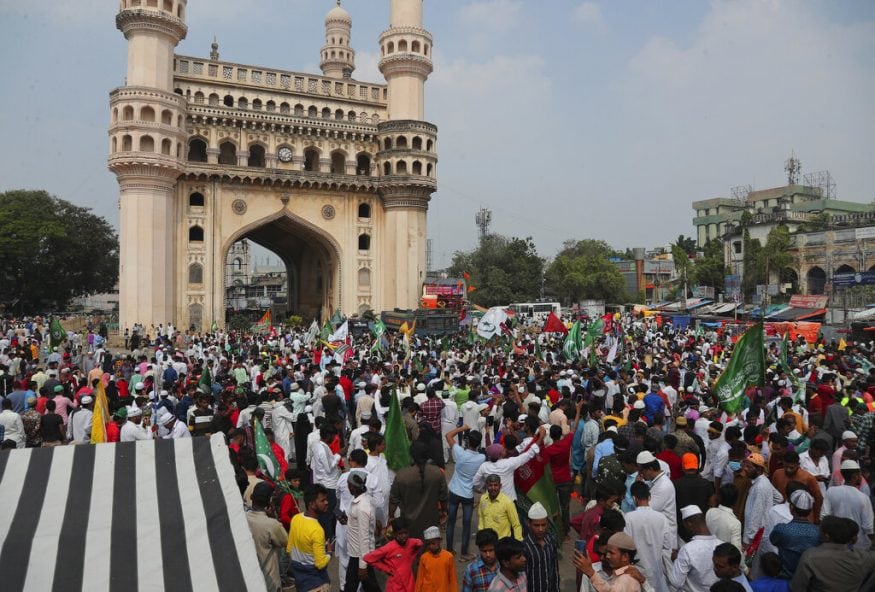 India Celebrates Eid Milad-Un-Nabi on a Sudued Note - In Pics - News18