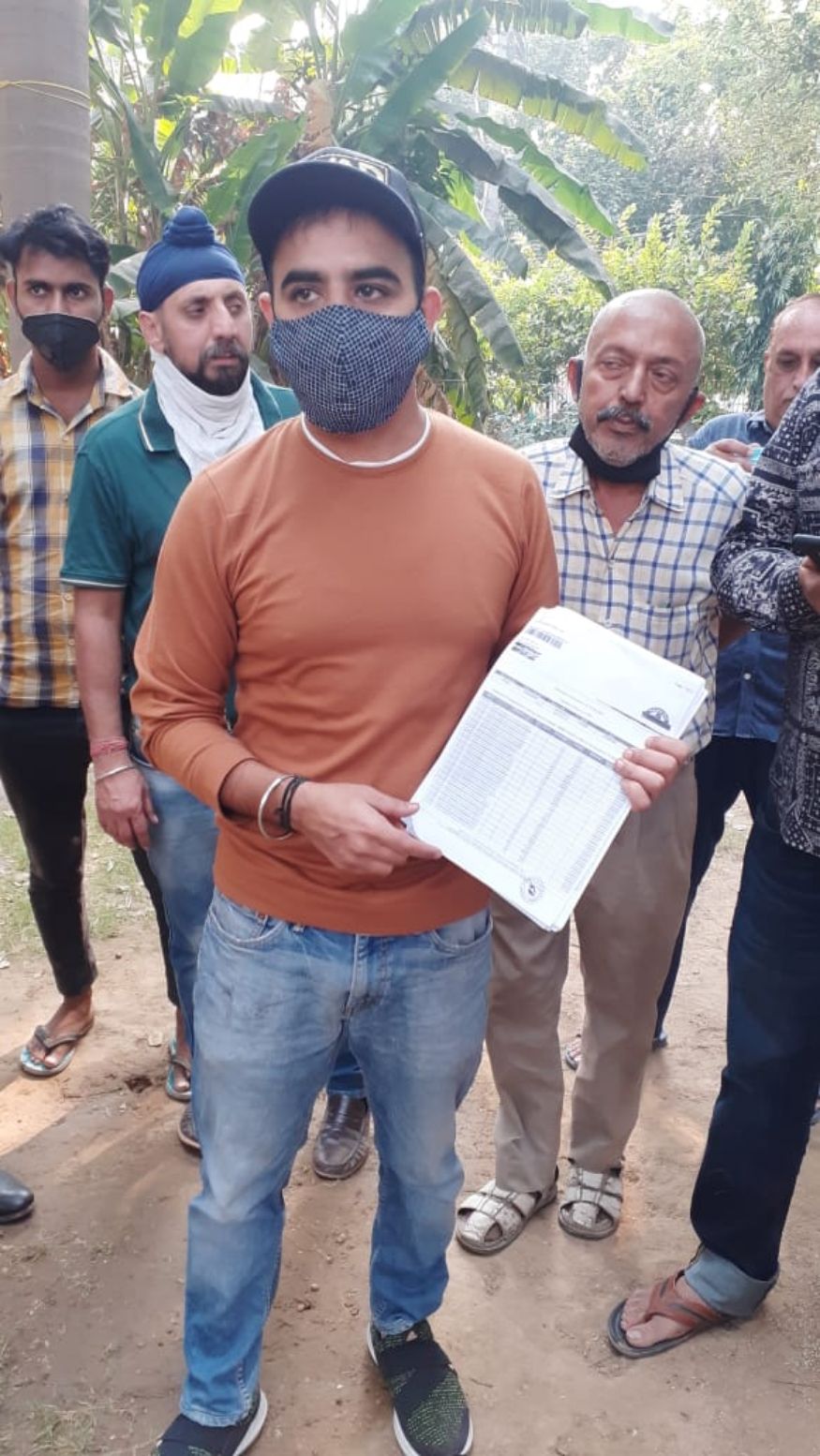 'Baba Ka Dhaba' Owner Files Cheating Complaint Against YouTuber Gaurav ...