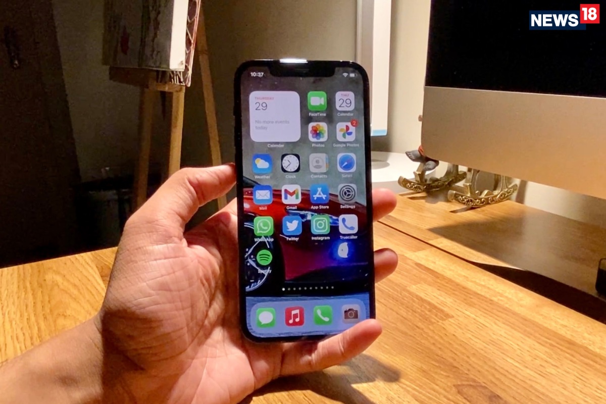 iPhone 12 Pro: 5 Pics That Show The Magnetic Personality, In All Its ...