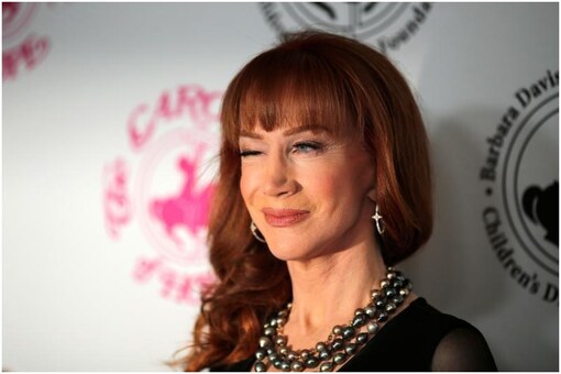 US Comedian Re-posts Controversial Photo of Herself Holding Bloody ...