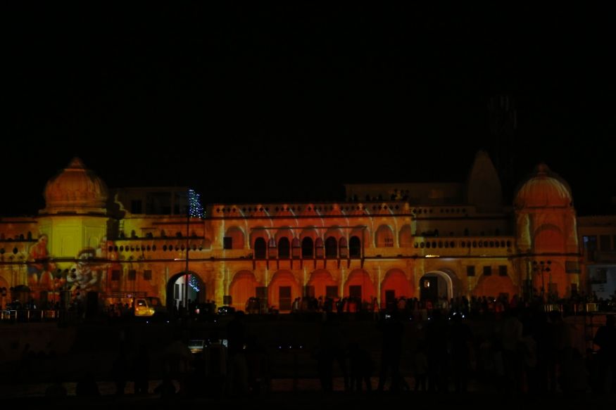 UP CM Yogi Adityanath Inaugurates 'Deepotsav' in Ayodhya; See Pics - News18