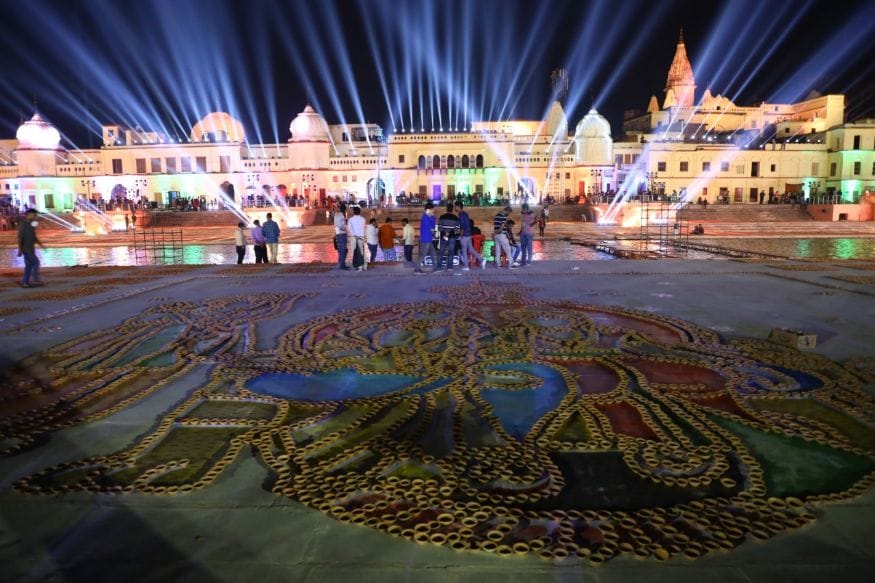 UP CM Yogi Adityanath Inaugurates 'Deepotsav' in Ayodhya; See Pics - News18