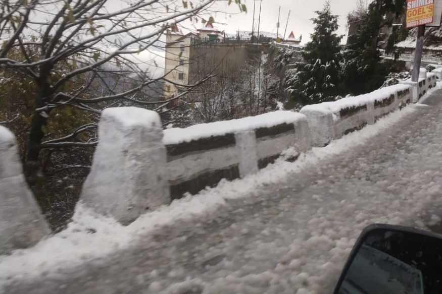 PICS: Manali, Kufri in Himachal Get Season's First Snowfall, Brings ...