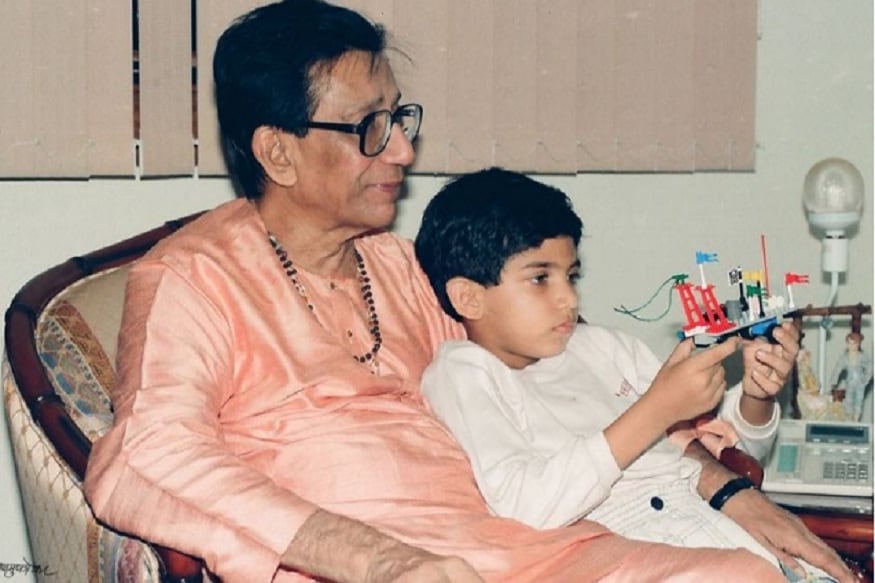 PICS: Remembering Bal Thackeray on His Eighth Death Anniversary - News18