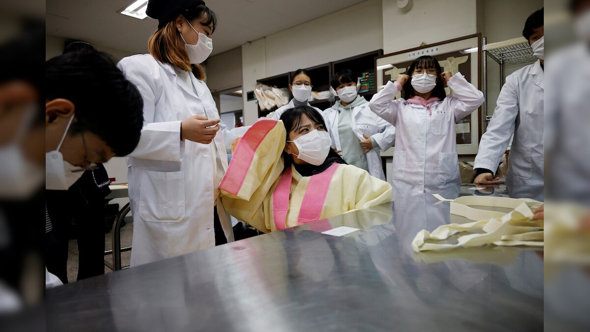 Women Handling The Dead: More Female Morticians Taking Over Amid ...