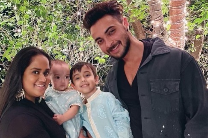 Some Adorable Pics of Arpita Khan Sharma and Aayush Sharma on Their 6th ...