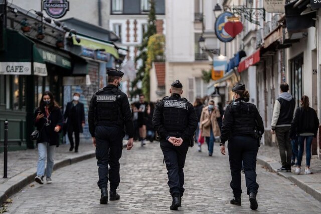 French Policemen Thrash Black Man in Paris for 'Not Wearing Mask ...