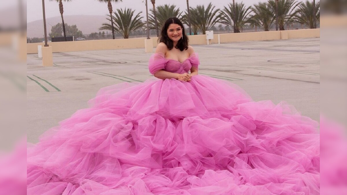 Pandemic-inspired Fashion: Woman Creates Beautiful 'Social Distancing ...