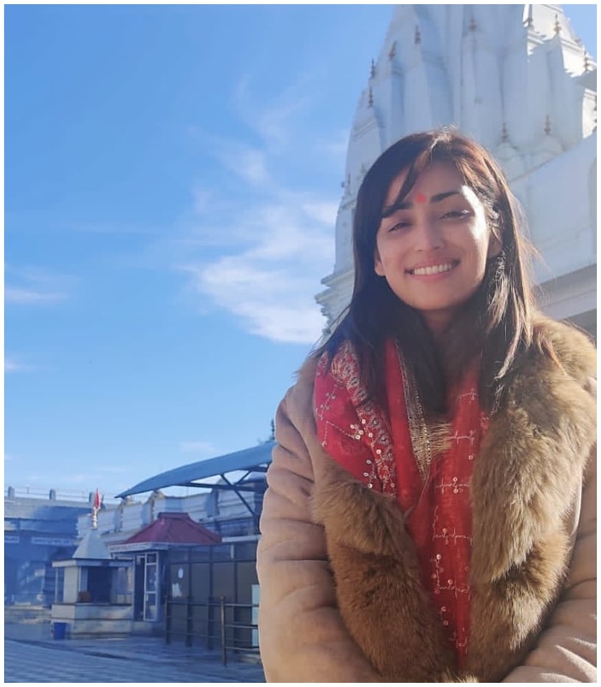 Yami Gautam Begins Birthday by Seeking Blessings at a Temple in Kangra ...