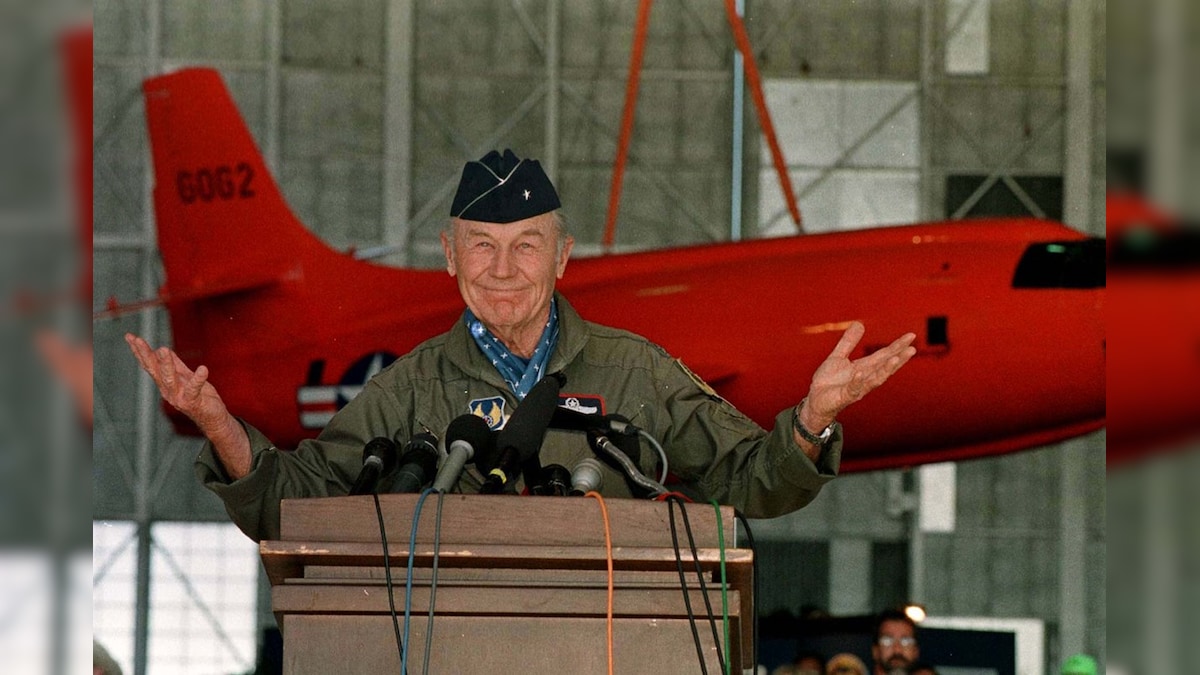 Chuck Yeager, 'Right Stuff' Test Pilot Who First Broke Sound Barrier ...