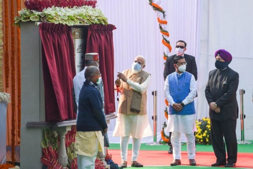 PM Modi Lays Foundation Stone of New Parliament Building; See Pics - News18