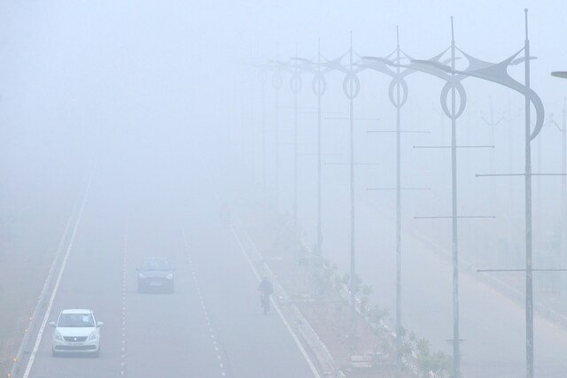 Cold Wave Persists in Delhi, Other Parts of North India; Yellow Alert Issued for Several Places ...