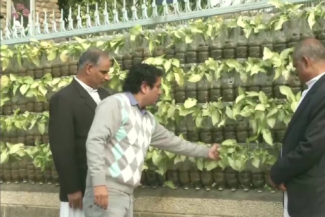 Meet the Green Man of Ludhiana Who Has Created Vertical Gardens Across ...