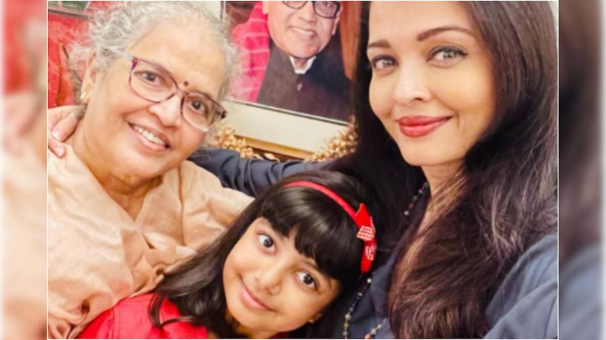 Aishwarya Rai Bachchan Shares Adorable Family Pic with Mother Vrinda ...