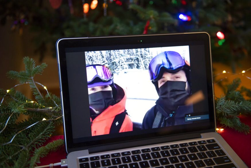 In Pictures: Here's How the World Celebrated the Pandemic Christmas ...