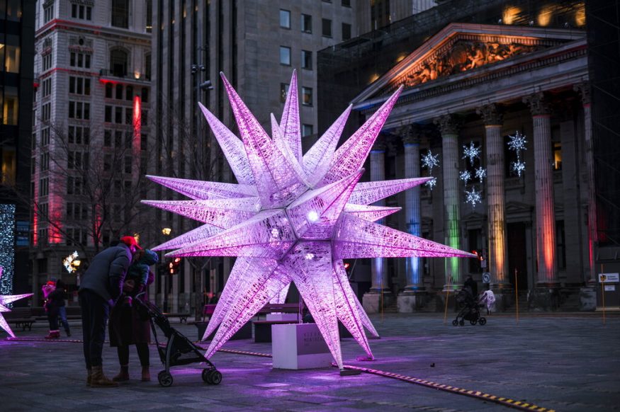In Pictures: Here's How the World Celebrated the Pandemic Christmas ...