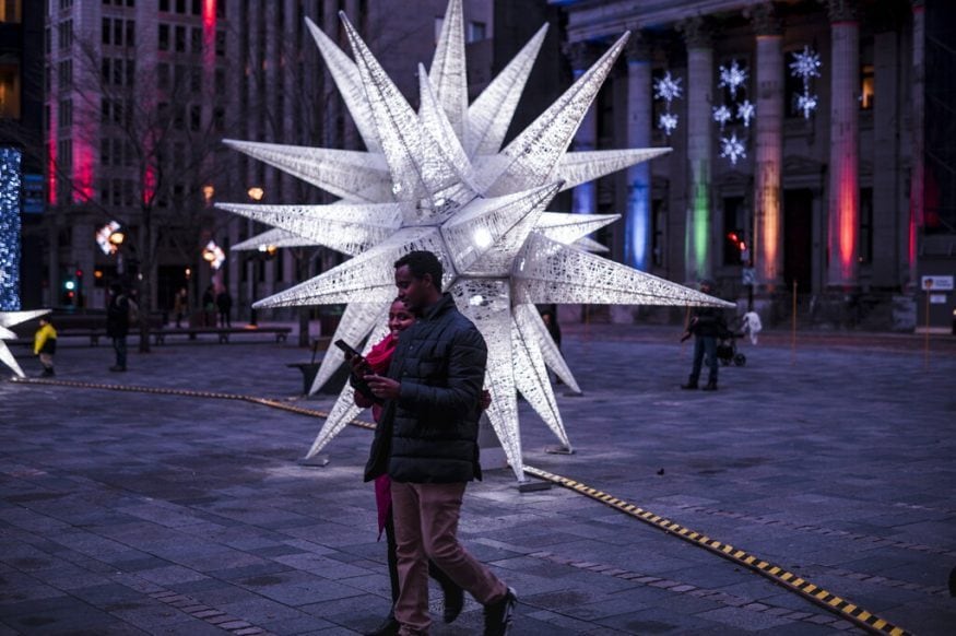 In Pictures: Here's How the World Celebrated the Pandemic Christmas ...