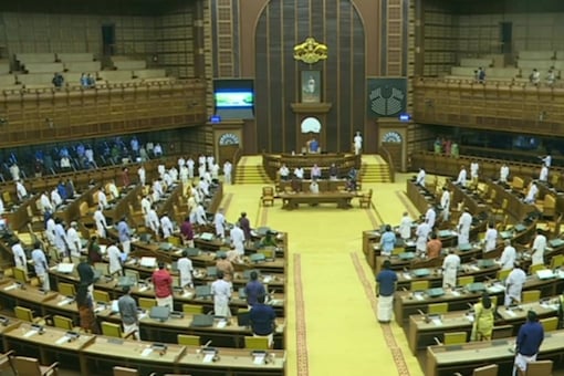 Newly-elected MLAs Sworn in as First Session of 15th Kerala Assembly ...