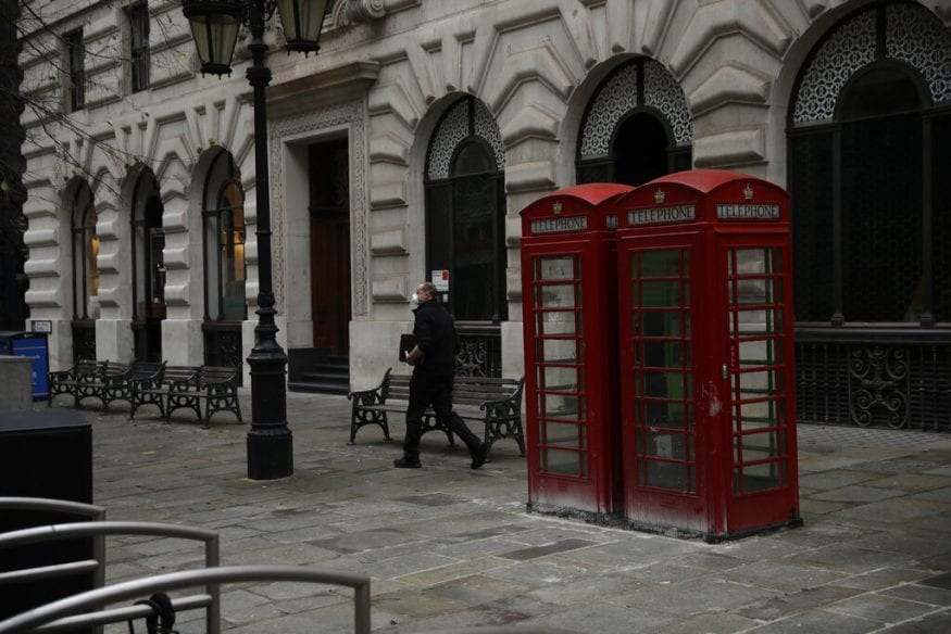 England Lockdown: Streets, Highways & Tourist Spots are Practically ...