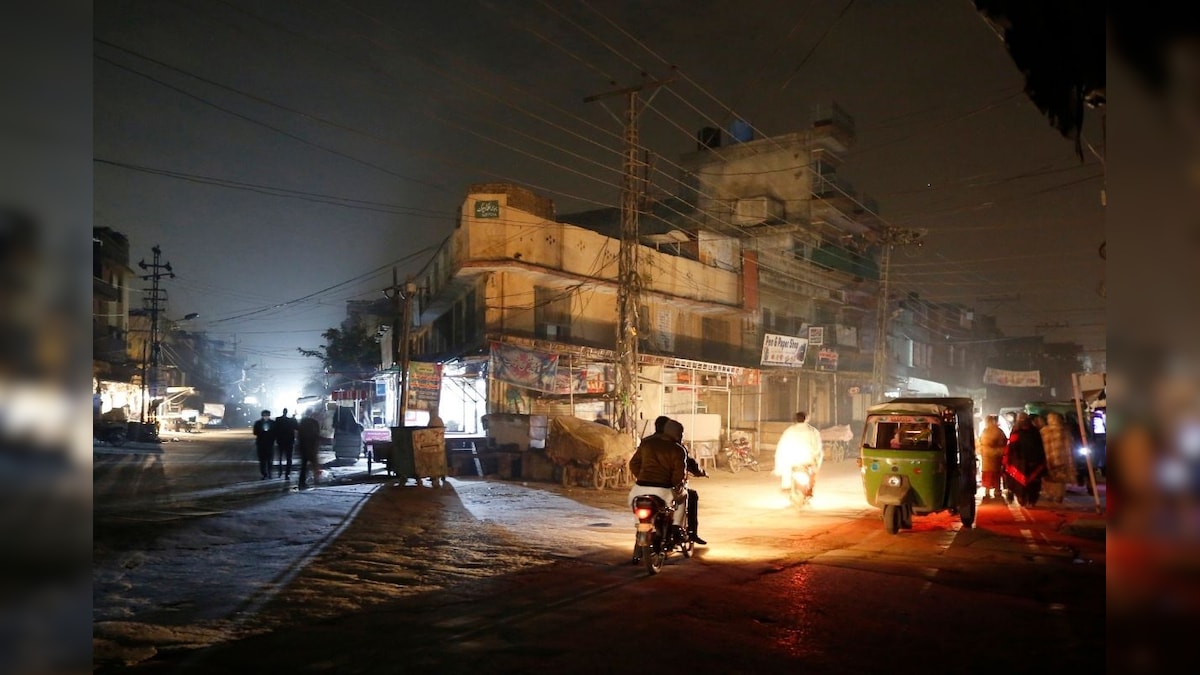 Power in Some Pakistan Cities Restored After Internet 'Collapse ...