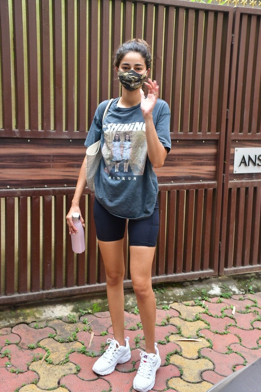 Ananya Panday Makes Heads Turn In Her Gym And Yoga Outfits, See Pics ...