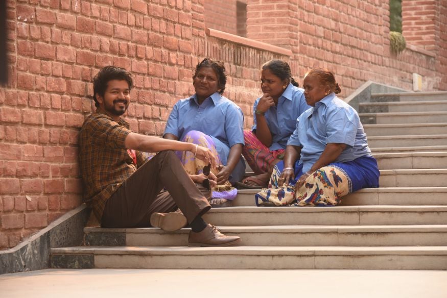 Powerful Stills of Vijay and Vijay Sethupathi From Master - News18