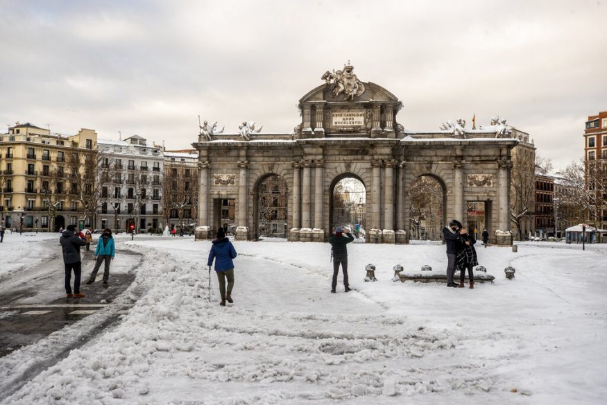 Heavy Snowfall Dips Mercury Level in Spain to Its Lowest in 20 Years