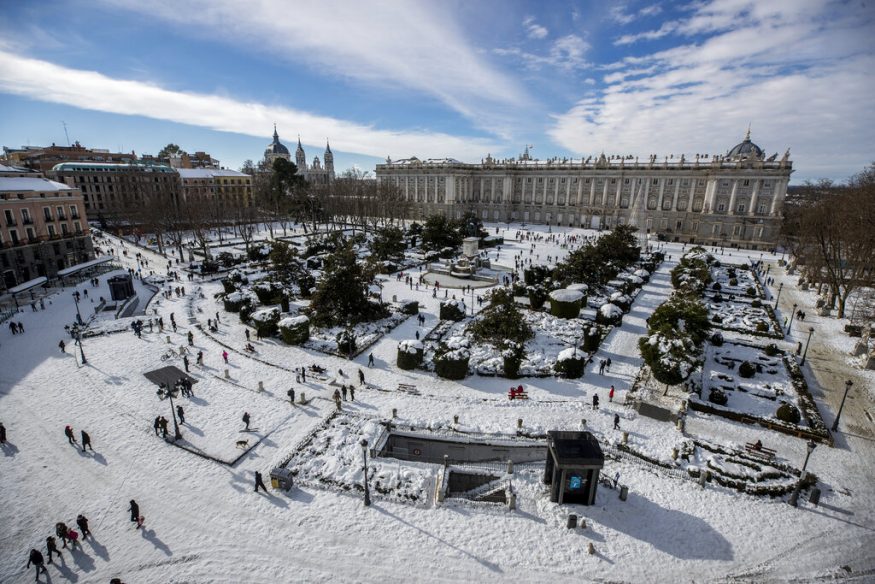 Heavy Snowfall Dips Mercury Level in Spain to Its Lowest in 20 Years ...