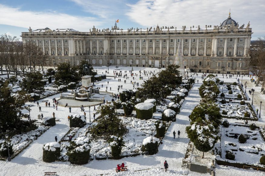 Heavy Snowfall Dips Mercury Level in Spain to Its Lowest in 20 Years ...
