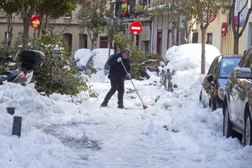 Heavy Snowfall Dips Mercury Level in Spain to Its Lowest in 20 Years ...