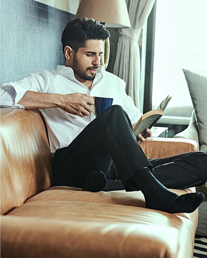 Happy Birthday Sidharth Malhotra: Check Out His Shirtless Photos and ... Happy Birthday Sidharth Malhotra: Check Out His Shirtless Photos and ...