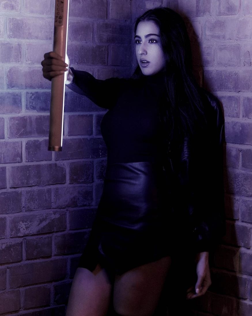 Sara Ali Khan Lights Up The Screen With Her Latest Photoshoot - News18