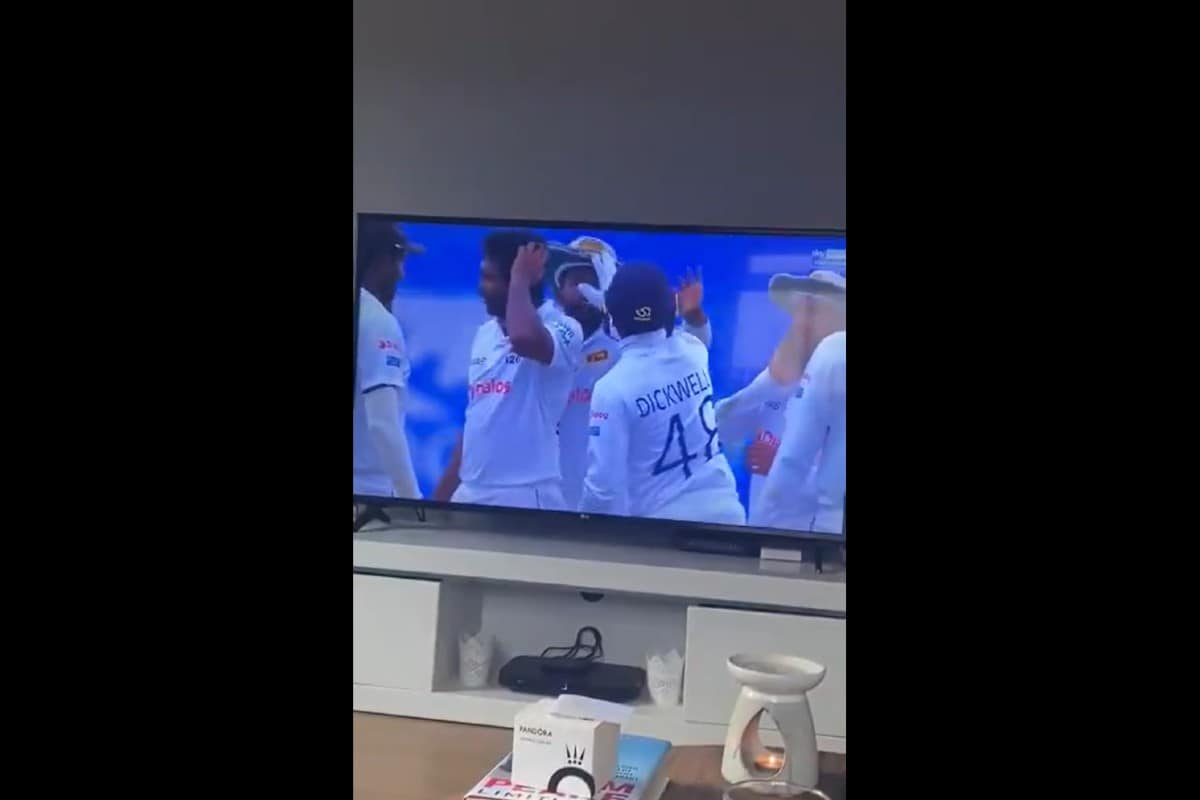 WATCH - Sri Lanka's Niroshan Dickwella Mistakenly Slaps Teammate During ...