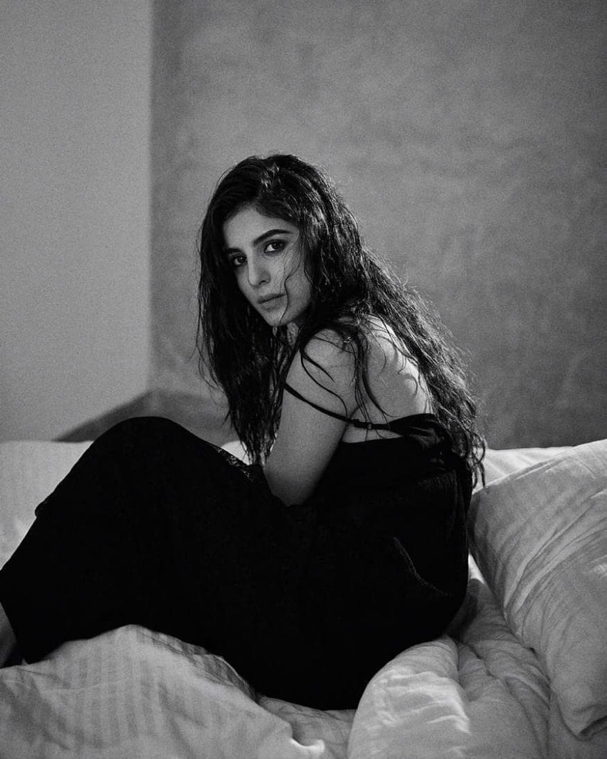 'Mirzapur 2' Star Isha Talwar is a True Diva in Real Life; See Her ...