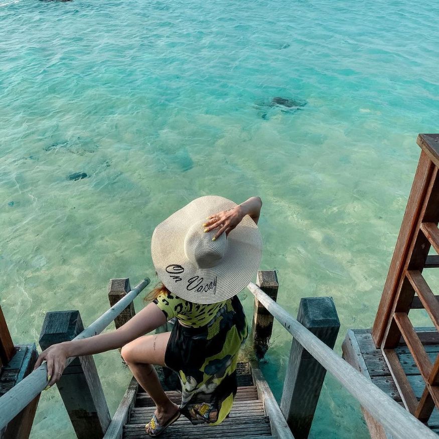 Kishwer Merchant Bares It All in a Gorgeous Holiday Post - News18