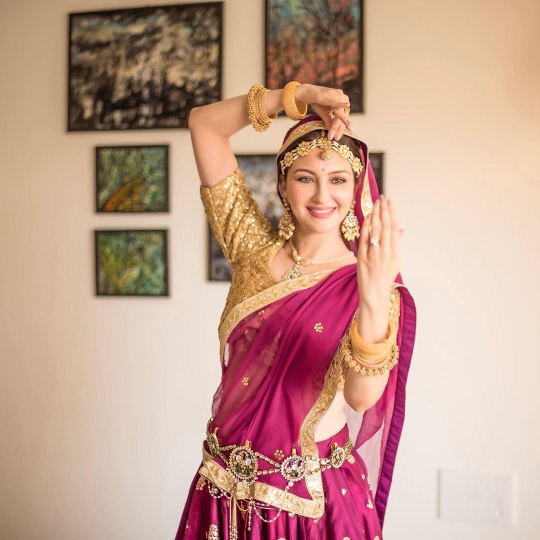 Saumya Tandon Is A Sizzling Beauty, Check Out Her Racy Photos