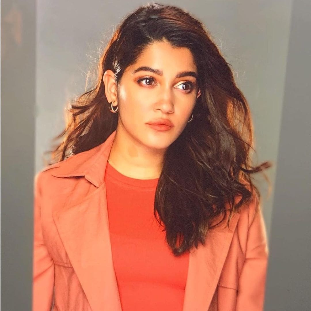 Anuja Joshi Of 'Hello Mini' Fame Works Her Magic In These Photos, Check ...